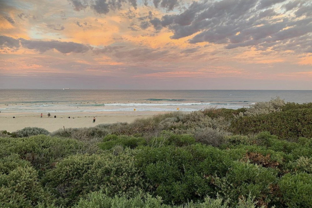 Perth Detailed Surf Report, Surf Photos, Live Winds, Tides and Weather ...