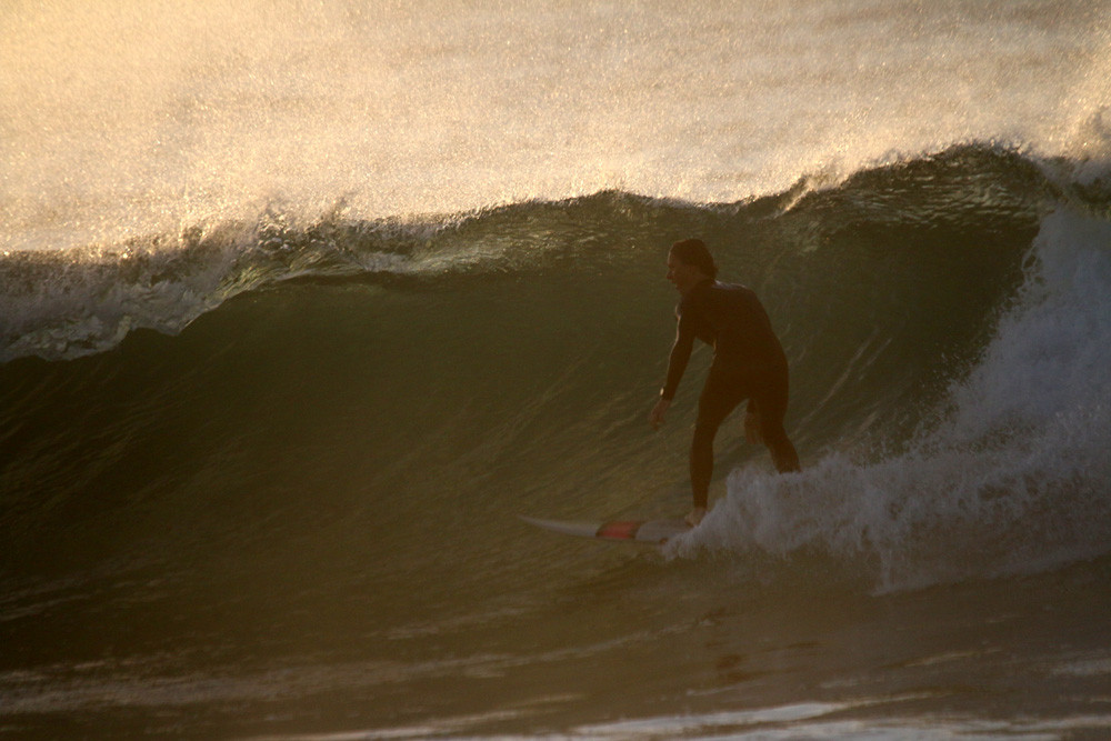 Newcastle Detailed Surf Report, Surf Photos, Live Winds, Tides and ...