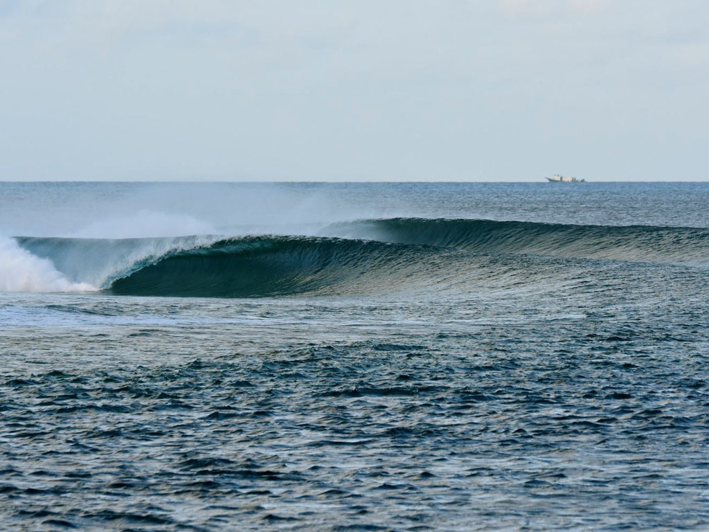 Maldives - July 2015 Report | Surf Photos by Louis Harris/Liquid ...