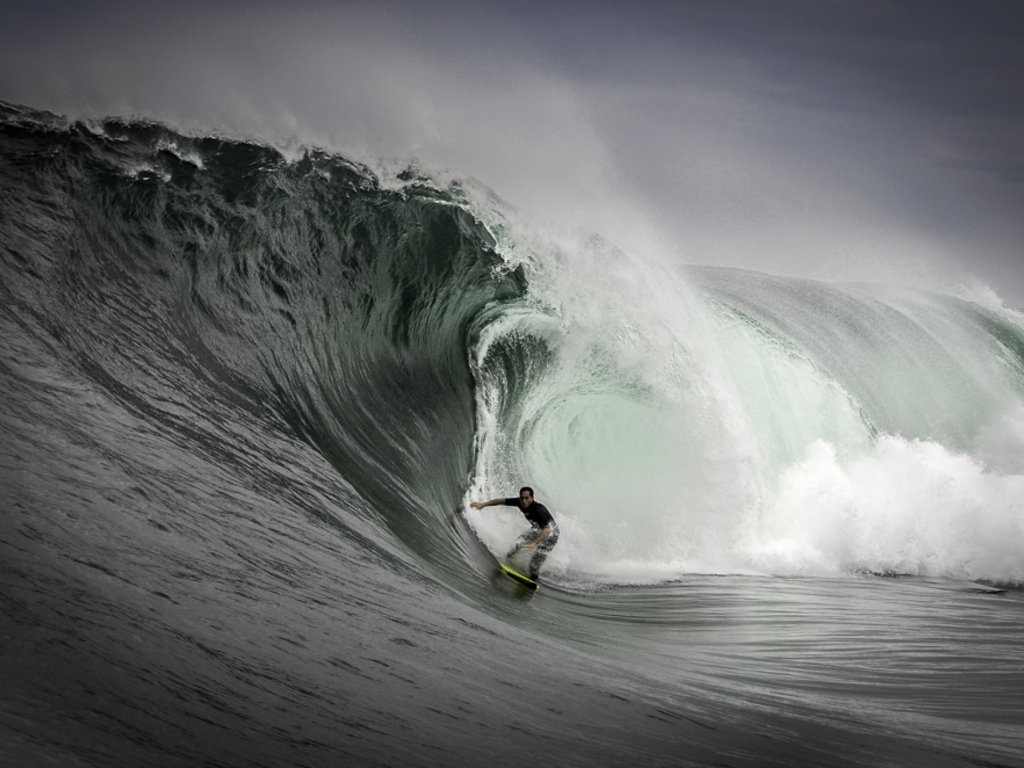 Cape Solander, late drop | Surf Photos by Jordan Barta | Swellnet ...
