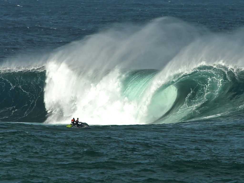 The Left | Surf Photos by Tim Bonython | Swellnet Sessions | Swellnet