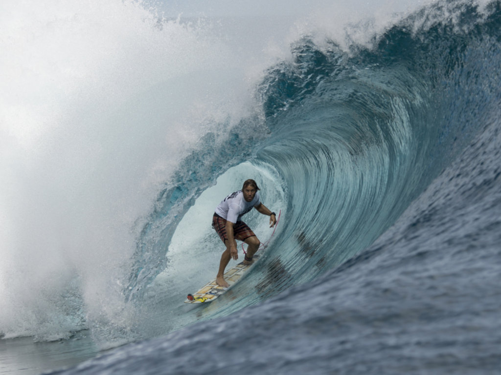 Triumph and tragedy at Teahupoo Trials - photos | Surf Photos by ASP ...