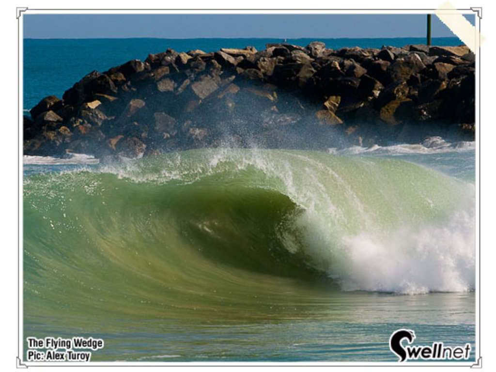 The Flying Wedge | Surf Photos by Alex Turoy | Swellnet Sessions | Swellnet