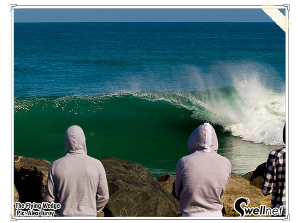 The Flying Wedge | Surf Photos by Alex Turoy | Swellnet Sessions | Swellnet