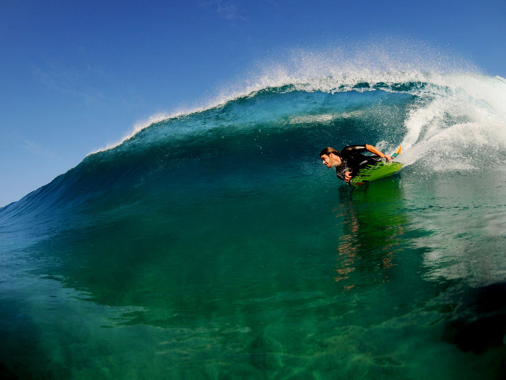 JD on the Rock | Surf Photos by Jack Dekort | Swellnet Sessions | Swellnet