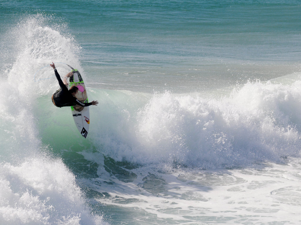 Digging through the trash | Surf Photos by Jack Dekort | Swellnet ...