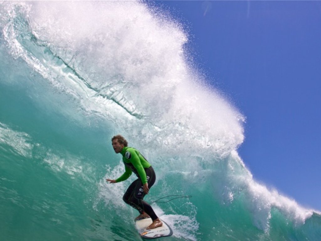 Paragliding | Surf Photos by Mitch Nibbs | Swellnet Sessions | Swellnet