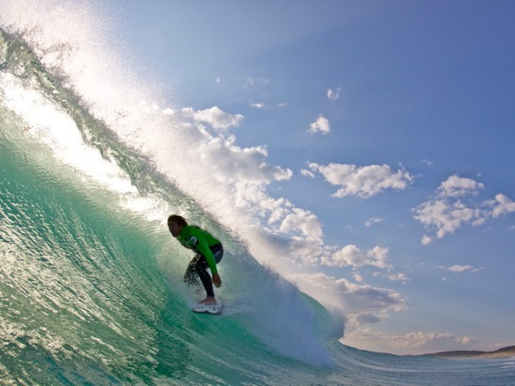 Paragliding | Surf Photos by Mitch Nibbs | Swellnet Sessions | Swellnet