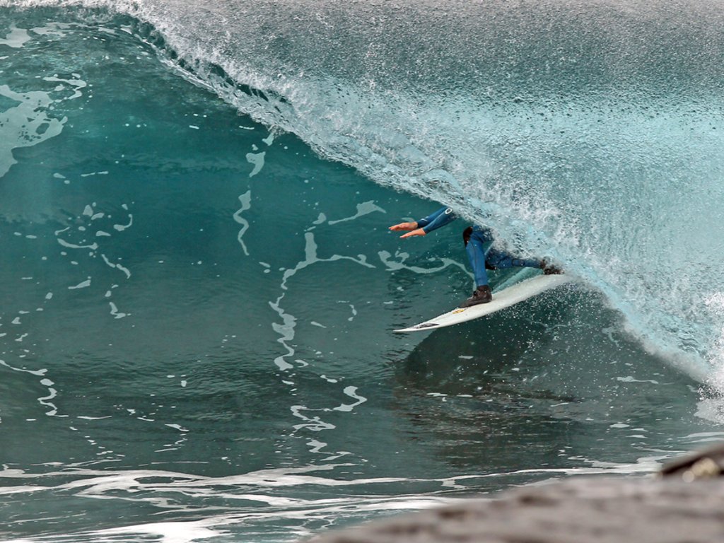 Mark Mathews - Cape Solander | Surf Photos by Charlie Straumeitis ...