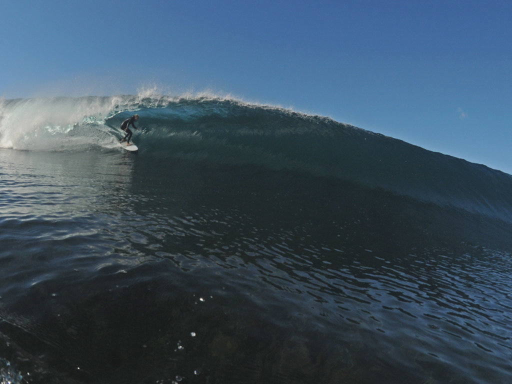 Rock, scissors, reef | Surf Photos by Jughead Allport | Swellnet ...