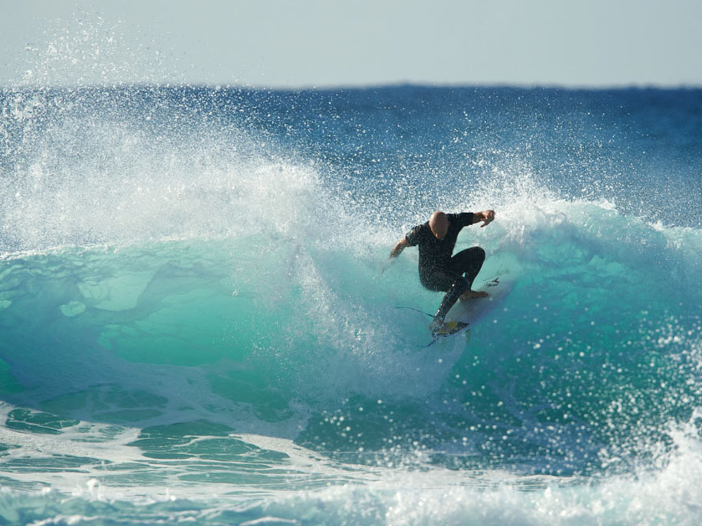 Hot Goss | Surf Photos by Adam Weathered | Swellnet Sessions | Swellnet