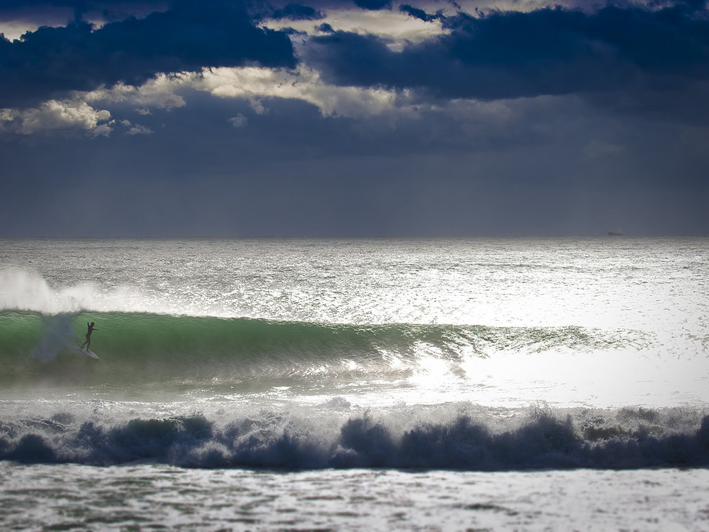 Left and Righteous | Surf Photos by Steen Barnes | Swellnet Sessions ...