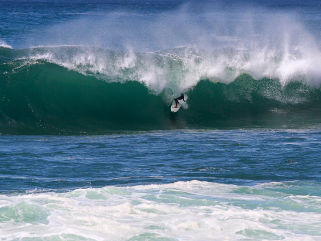Hippo Charging | Surf Photos by James Raper | Swellnet Sessions | Swellnet