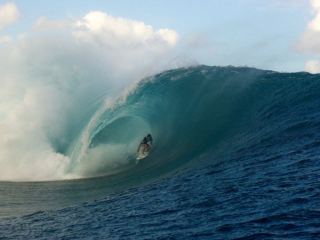 High Season at Teahupoo | Surf Photos by Russell Ord | Swellnet ...