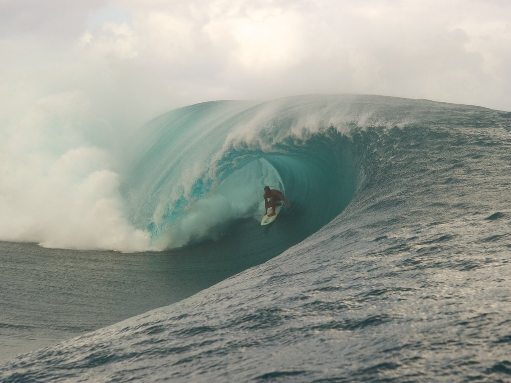 High Season at Teahupoo | Surf Photos by Russell Ord | Swellnet ...