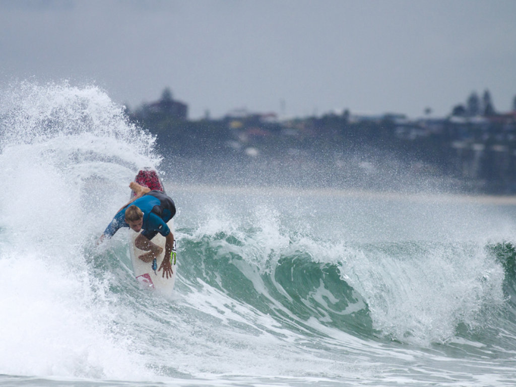 Snapper Warm Up Snaps | Surf Photos by Ryan Williams | Swellnet ...
