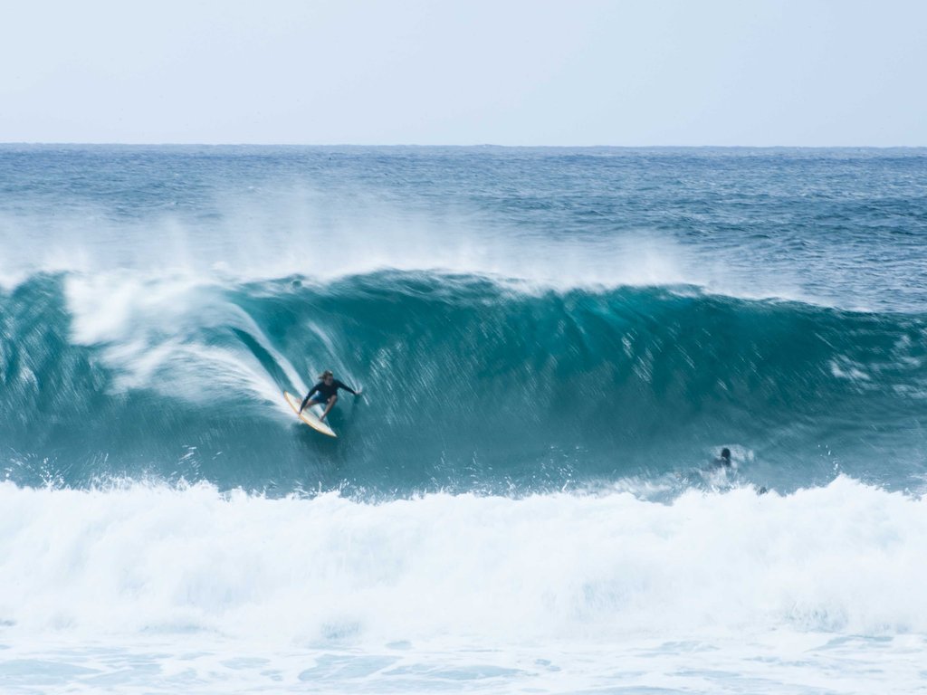 Harrison Roach at Pipe: A Change of Pace | Surf Photos by Jack Dekort ...