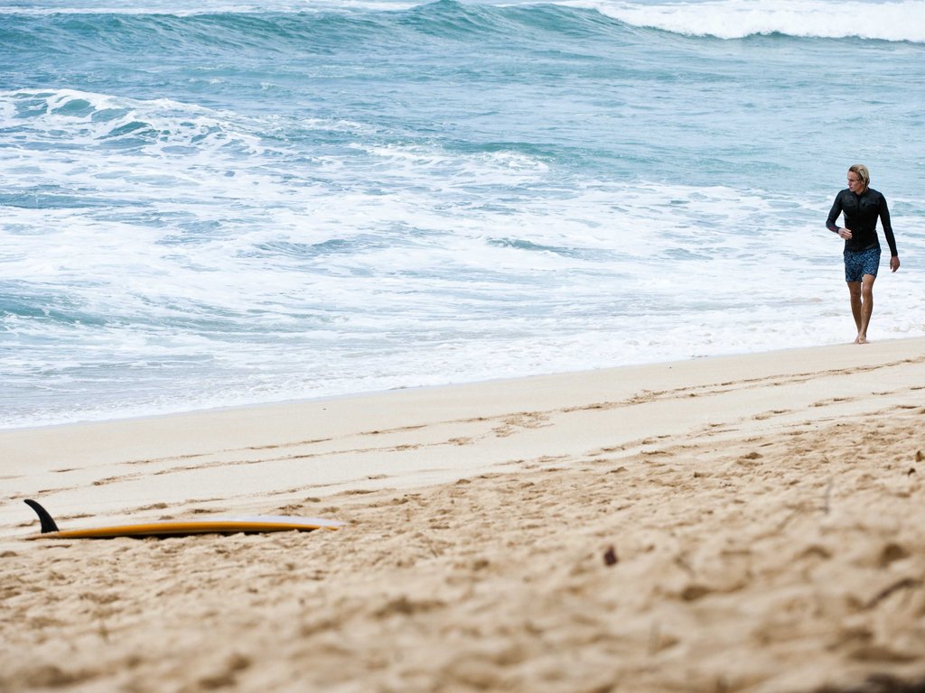 Harrison Roach at Pipe: A Change of Pace | Surf Photos by Jack Dekort ...
