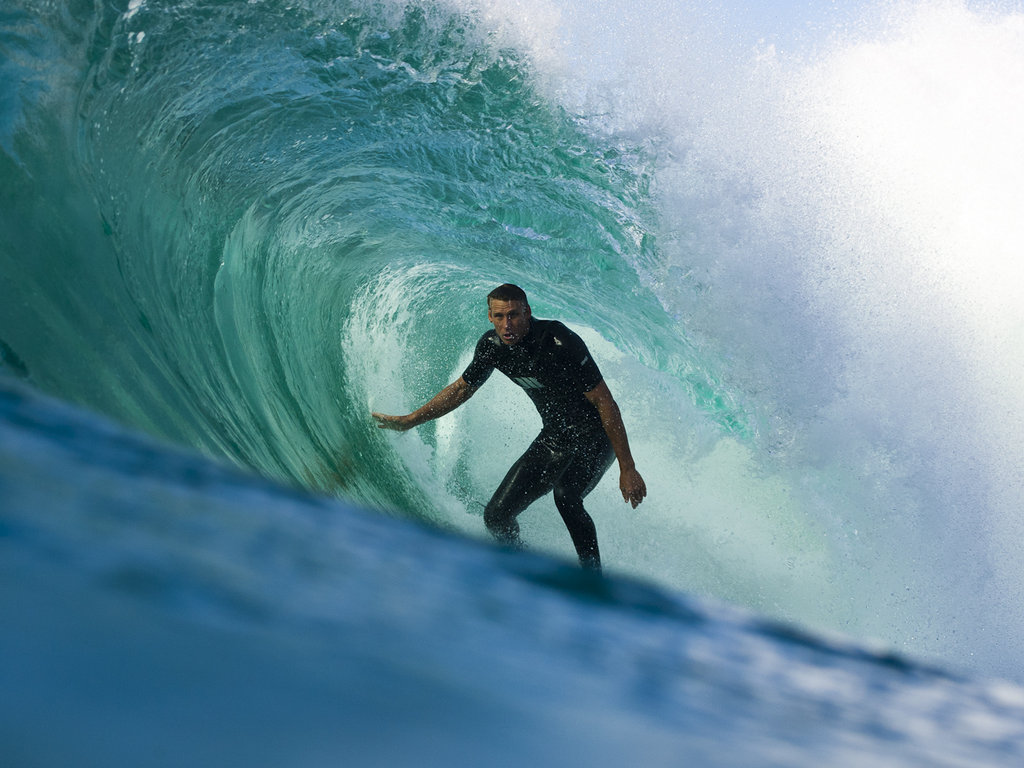 Late Drop | Surf Photos by Alex Ormerod | Swellnet Sessions | Swellnet