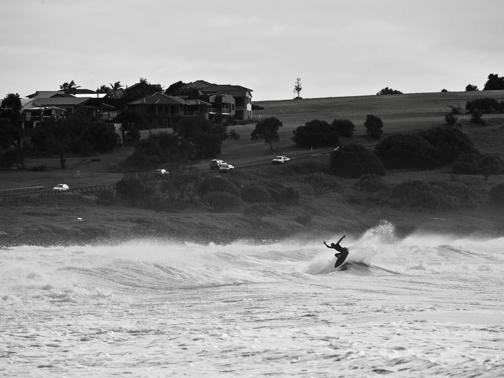 Hit The Bitumen | Surf Photos by Jack Dekort | Swellnet Sessions | Swellnet